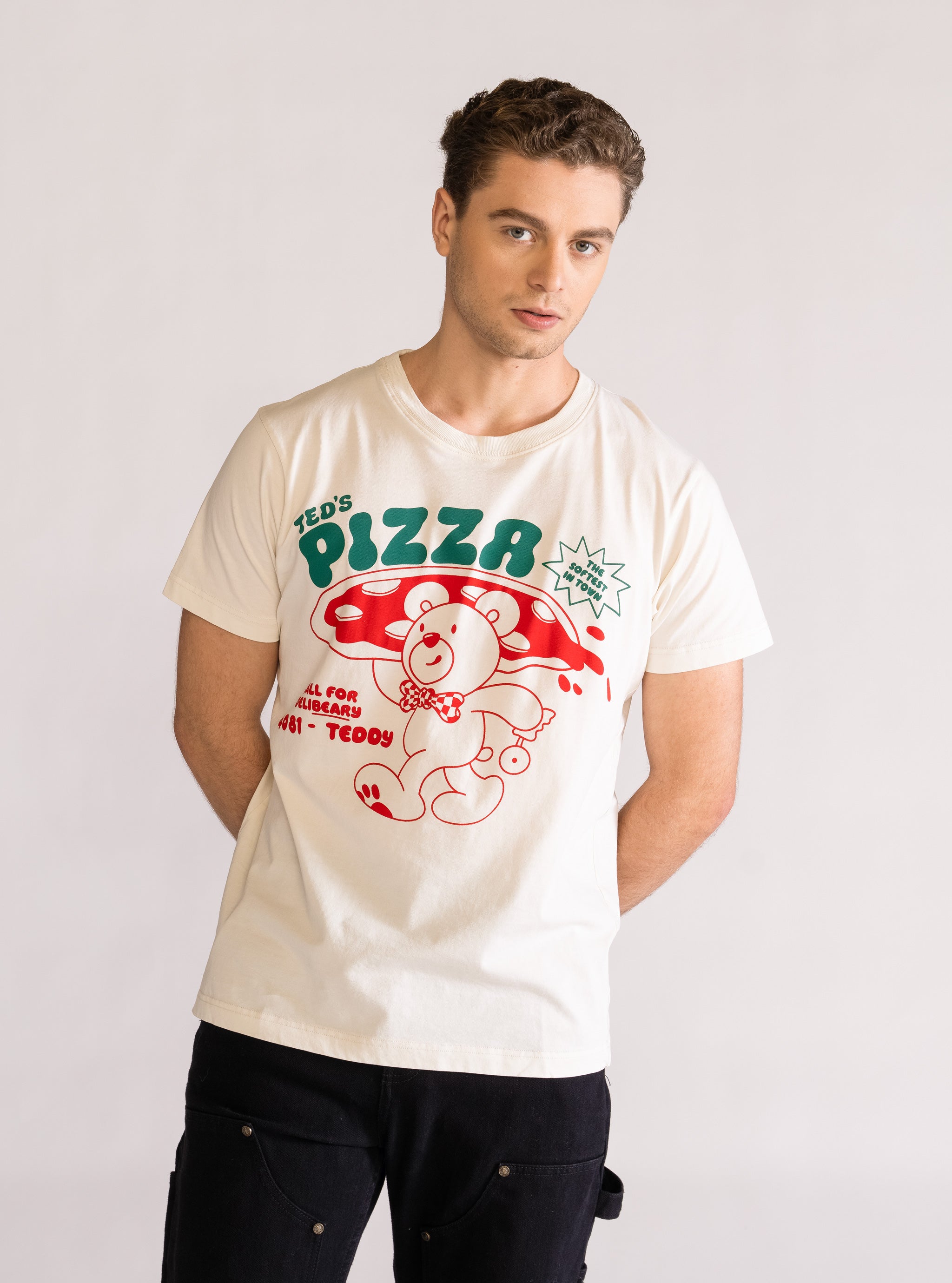 Pizza Delibeary Playera, Crema