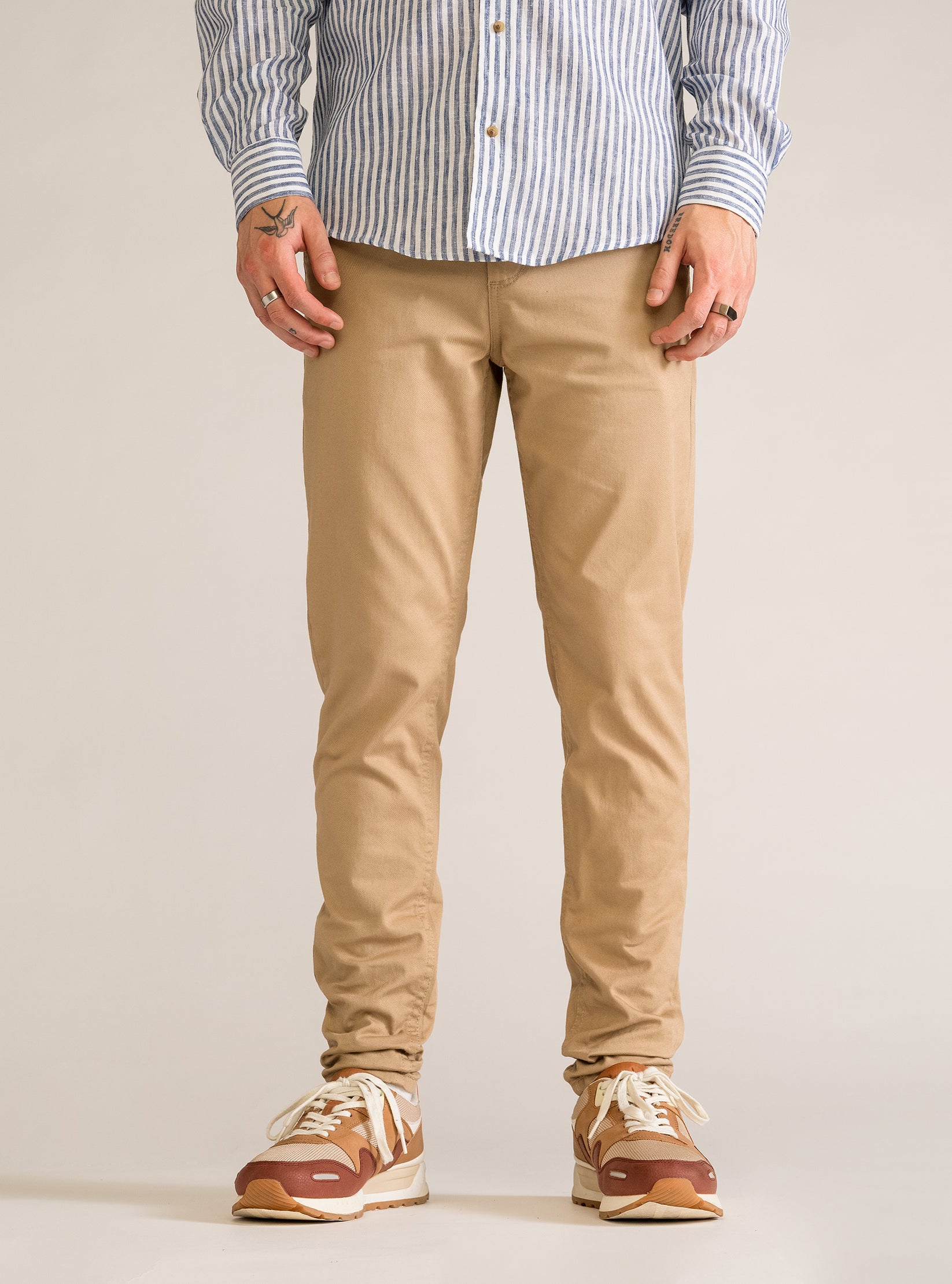 The Classic Slim Pants, Kaky